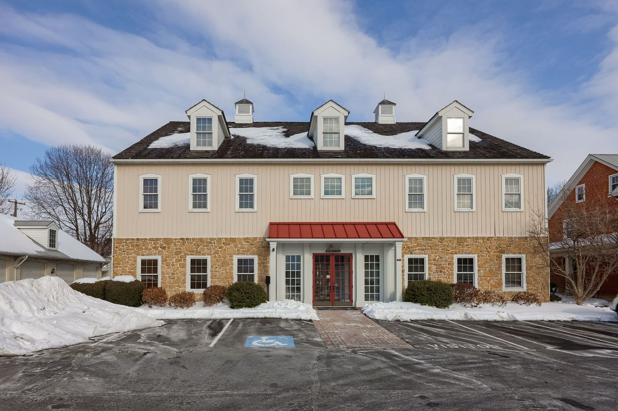6,490 SF Multi-Tenant Office Building | U.S. Commercial Realty